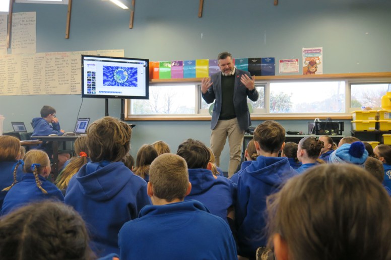 Dr Tim Kitchen's Journal - Creativity in Education | Keep Being Creative